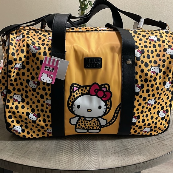 Hello Kitty | Bags | Hello Kitty Duffel Bag With Wheels New With Tags ...